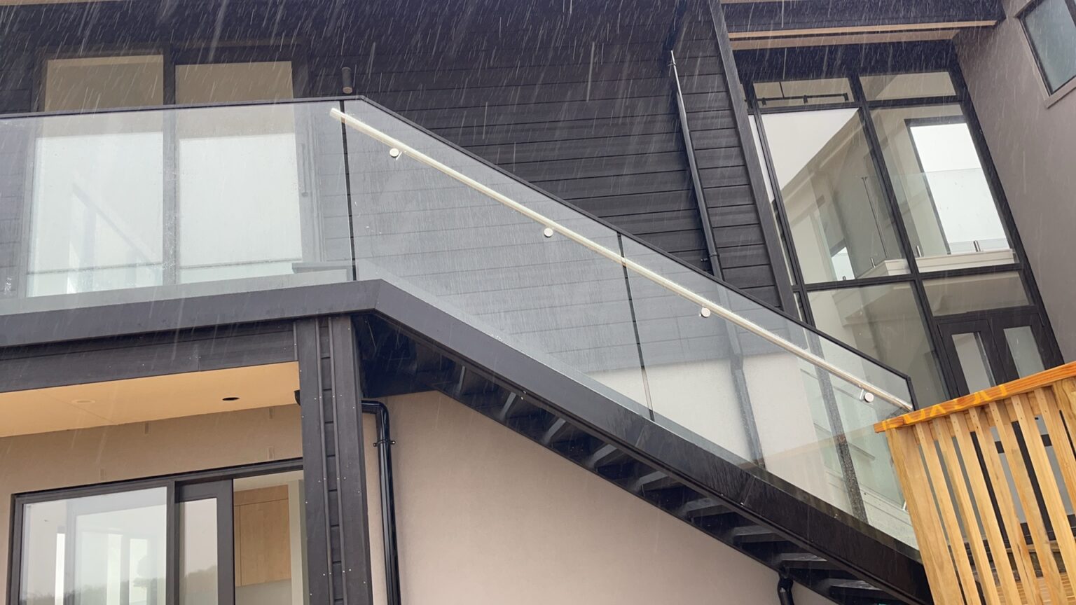 Side Aluminium Channel Balustrade System - New Concept Glass